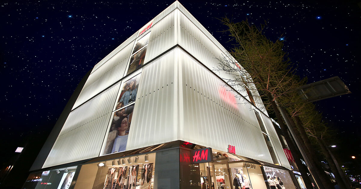 H&M store, Seoul | Glasfabrik Lamberts