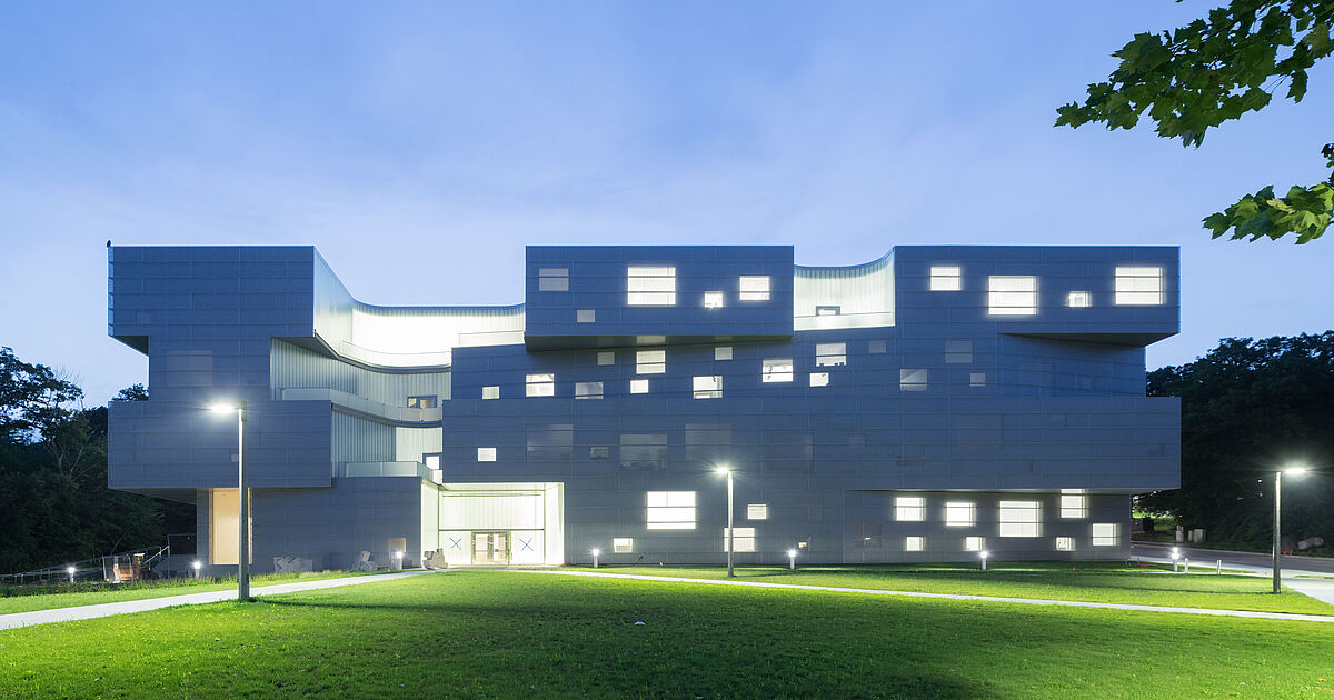 Visual Arts Building Iowa, Iowa City | Glasfabrik Lamberts